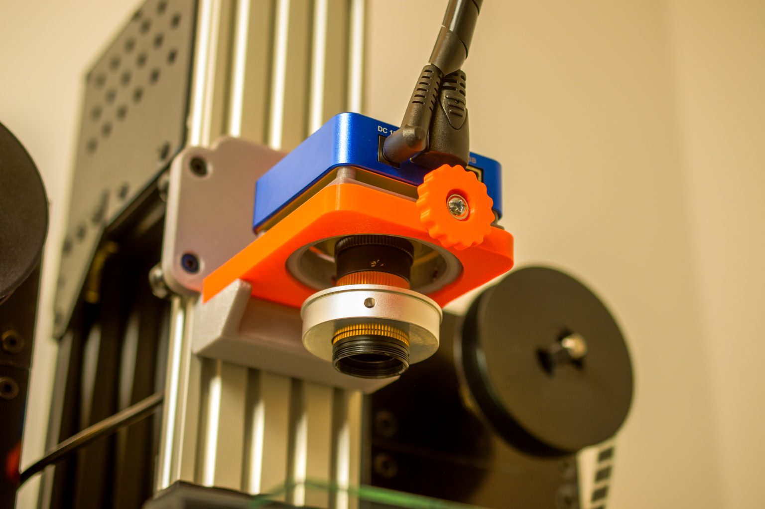 Klip View - A fully digital Microfilm Reader